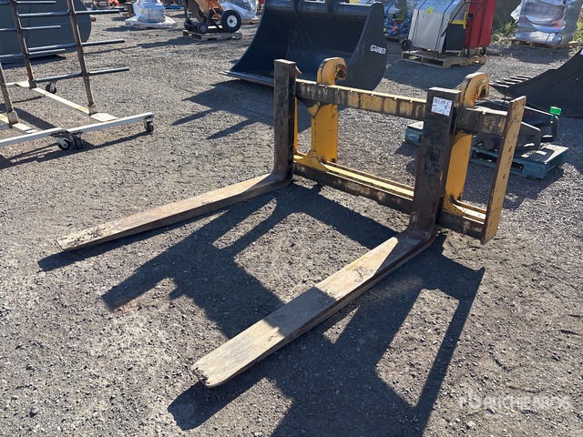 60 in Wheel Loader Forks - Fits John Deere 524K | Ritchie Bros. Auctioneers