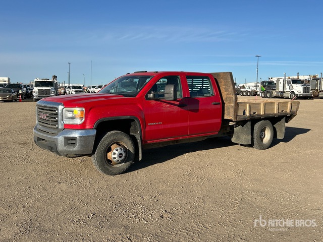 2015 GMC Sierra 3500HD 4x4 Crew Cab Flatbed Truck | Ritchie Bros ...
