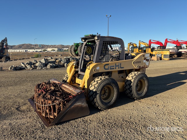 2002 Gehl SL7800 Skid Steer Loader | Ritchie Bros. Auctioneers