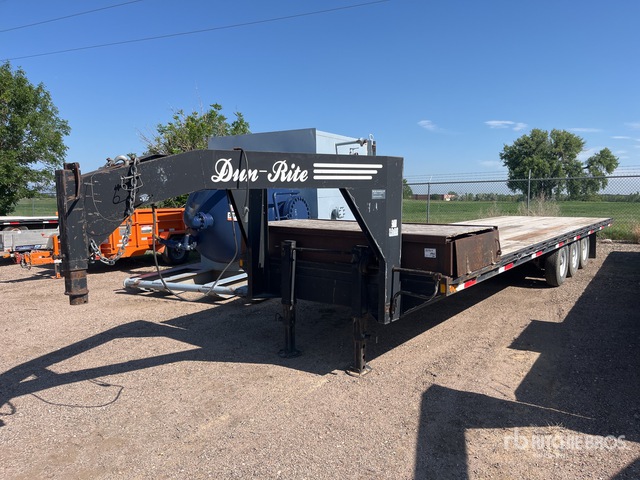 2001 Dun Rite 30 ft Tri/A Gooseneck Equipment Trailer | Ritchie Bros ...