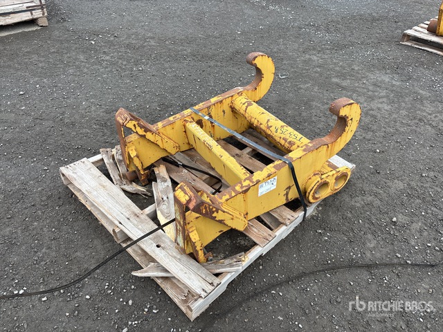 26 in Wheel Loader Quick Coupler | Ritchie Bros. Auctioneers