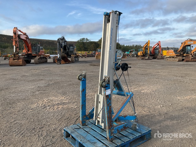 2017 Genie SLA10 Material Hoist | Ritchie Bros. Auctioneers
