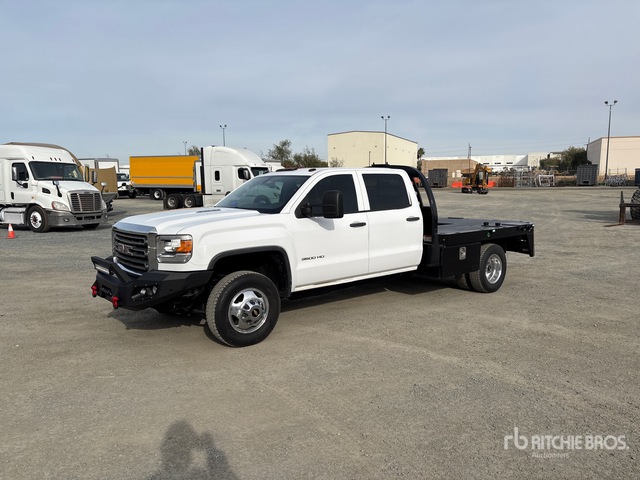 2015 GMC Sierra 3500HD 4x4 Crew Cab Flatbed Truck | Ritchie Bros ...