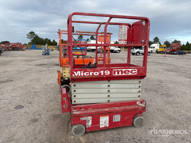 2019 MEC MICRO 19 Electric Scissor Lift | Ritchie Bros. Auctioneers