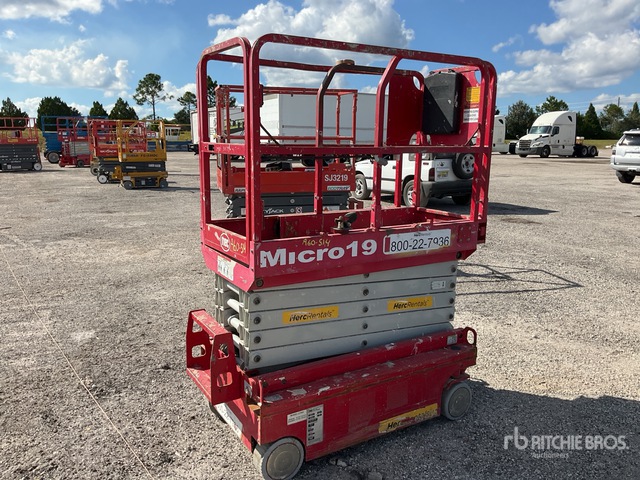2018 MEC MICRO 19 Electric Scissor Lift | Ritchie Bros. Auctioneers