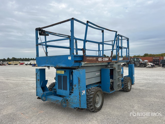 2006 Genie GS-3384 4x4 Dual Fuel Scissor Lift | Ritchie Bros. Auctioneers