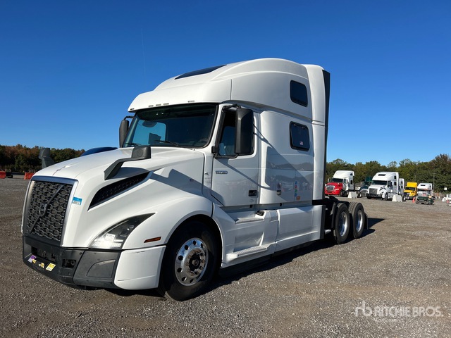 2019 Volvo VNL860 6x4 T/A Sleeper Truck Tractor | Ritchie Bros. Auctioneers