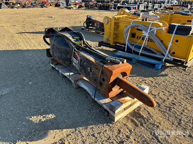 2018 Cat H115Es Hydraulic Breaker | Ritchie Bros. Auctioneers