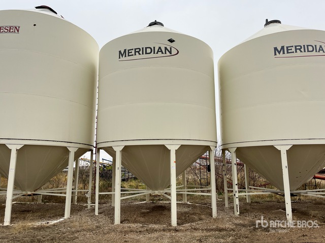 Meridian M1612 +/- 100 ton Fertilizer Hopper Trémie à grains | Ritchie ...