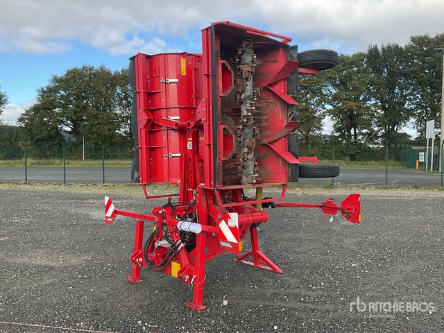 2023 Grimme Toppa 600 Combi Haulm Topper | Ritchie Bros. Auctioneers