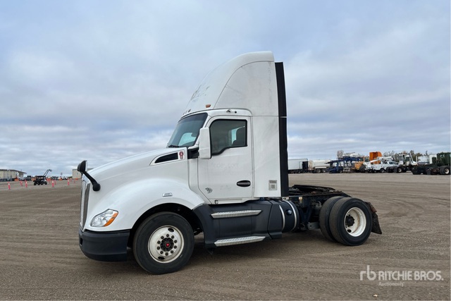 2016 Kenworth T680 4x2 Day Cab Prime Mover | Ritchie Bros. Auctioneers