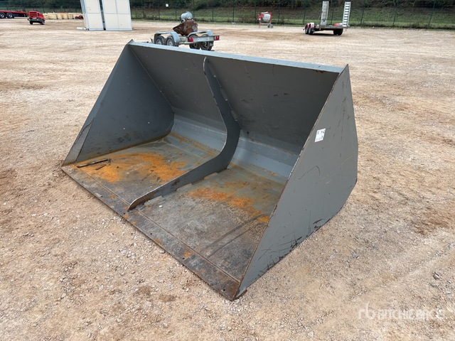 2018 Treemme PF25.ZM2.CDC 2400 mm Godet Bucket | Ritchie Bros. Auctioneers