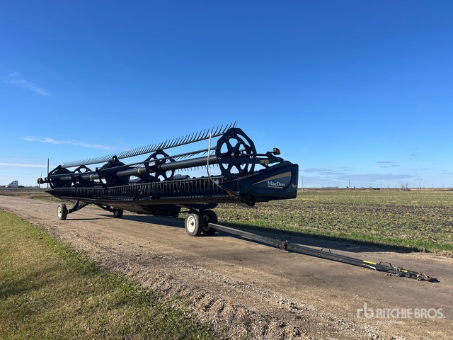 2015 MacDon FD75-D 40 ft Flex Draper Combine Header | Ritchie Bros ...