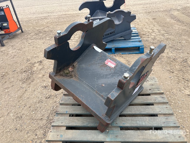 WBM 18 Ton Lifting Excavator Coupler - Fits Komatsu PC290LC-10 ...