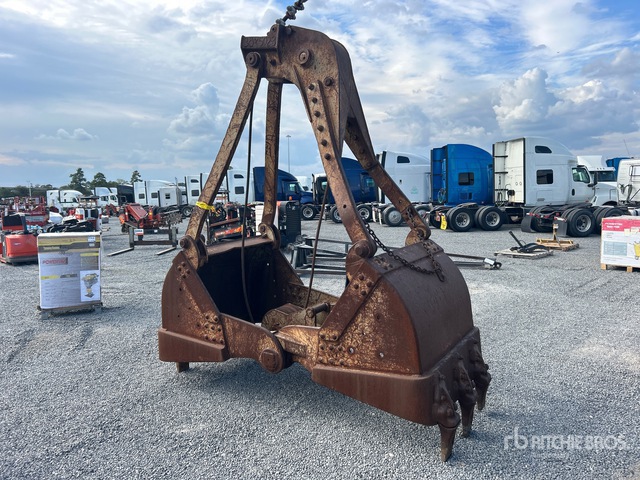 Clamshell Grapple | Ritchie Bros. Auctioneers