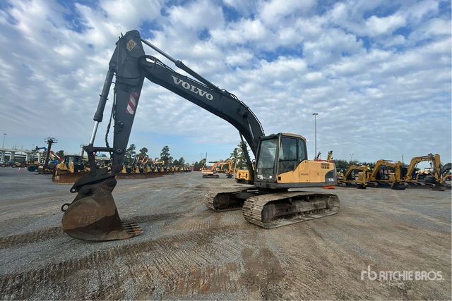 2008 Volvo EC210C L Tracked Excavator | Ritchie Bros. Auctioneers