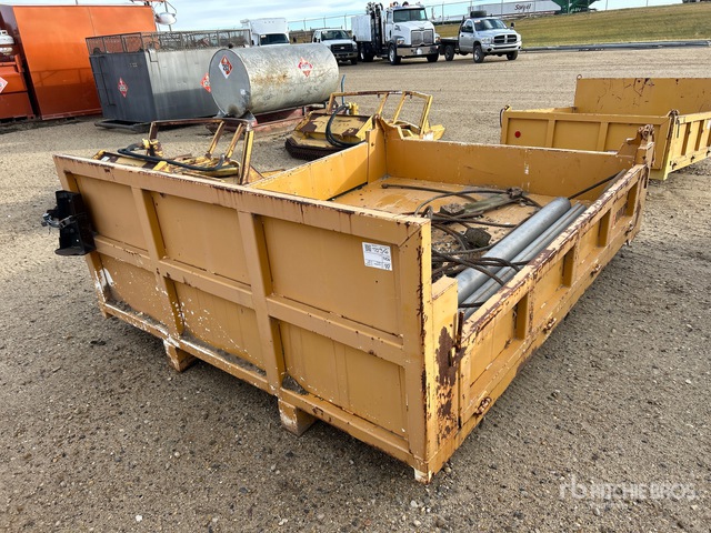 Morooka MST-800VD 7 ft x 9 ft Dump Box | Ritchie Bros. Auctioneers