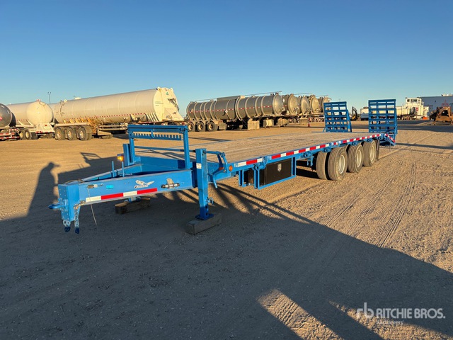 2012 FalCan 31 ft Tri/A Equipment Trailer | Ritchie Bros. Auctioneers