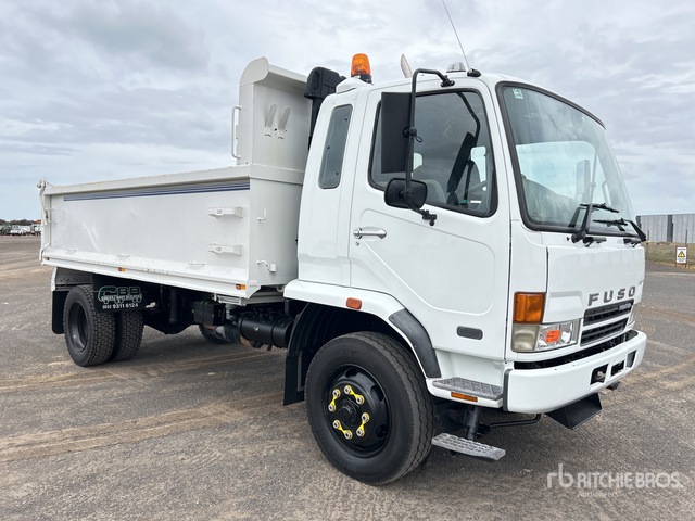2005 Mitsubishi Fuso Fighter FM 600 4x2 S/A Dump Truck | Ritchie Bros ...