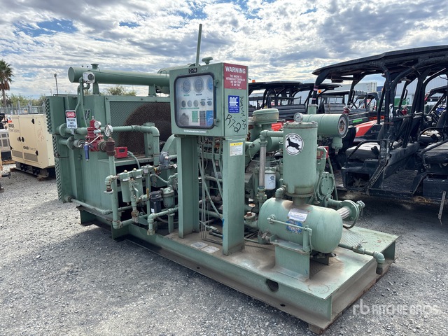 2000 Dearing SSFG-VRG330 Skid-Mounted Air Compressor | Ritchie Bros ...