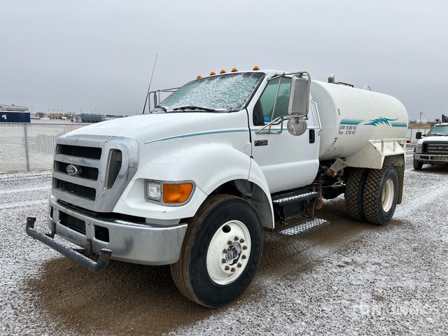 2005 Ford F-750 XL 2000 gal 4x2 Water Truck | Ritchie Bros. Auctioneers