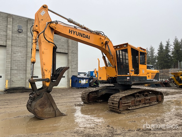 2011 Hyundai 3026-9WFM Roadbuilder Tracked Excavator | Ritchie Bros ...