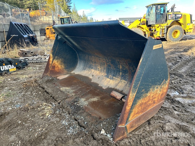 Hyundai HL770-9 120 in Wheel Loader Bucket | Ritchie Bros. Auctioneers