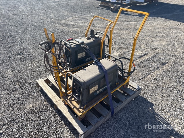 Quantity of (2) Thermal Dynamics CUTMASTER 40 A Mobile Découpeur au ...