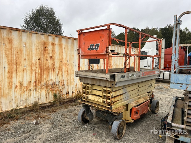 2007 JLG 3246ES Electric Scissor Lift | Ritchie Bros. Auctioneers