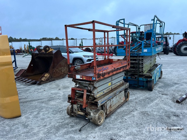 2005 Skyjack SJ 3219 Electric Scissor Lift (Inoperable) | Ritchie Bros ...