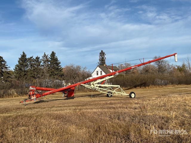 2001 Farm King 1070 10 in x 70 ft Swing Grain Auger | Ritchie Bros ...