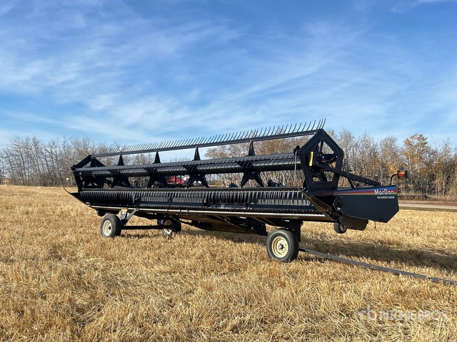 2001 MacDon 962 30 ft Draper Combine Header | Ritchie Bros. Auctioneers