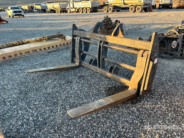 Cat 48 in Q/C Wheel Loader Forks - Fits Cat 924/938 | Ritchie Bros ...