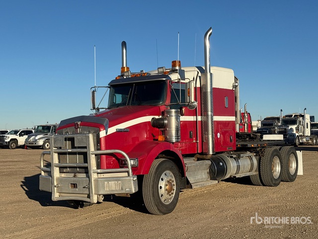 2013 Kenworth T800 6x4 T/A Sleeper Truck Tractor | Ritchie Bros ...