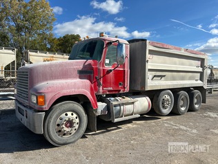 2013 Mack CHU613 Pinnacle 8x4 Tri/A Dump Truck in Omaha, Nebraska ...