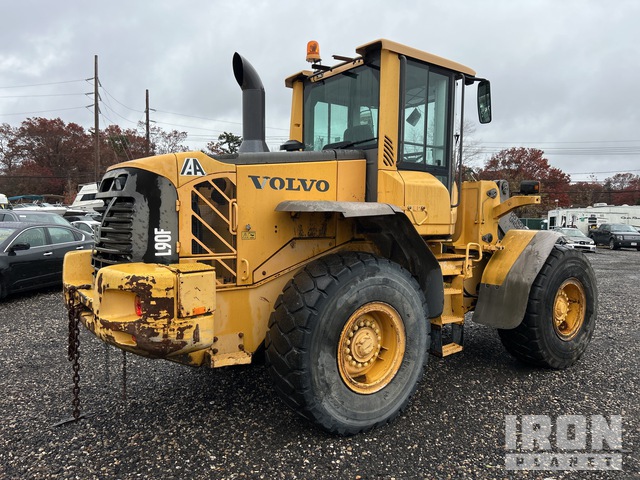 2007 Volvo L90F Wheel Loader in Medford, New York, United States ...