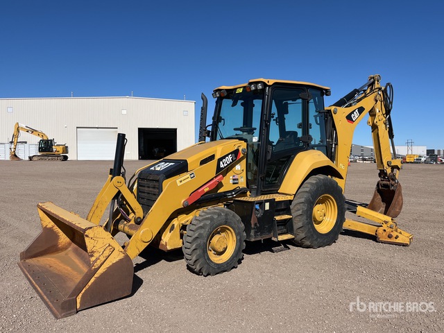 2019 Cat 420 F2 4x4 Backhoe Loader | Ritchie Bros. Auctioneers
