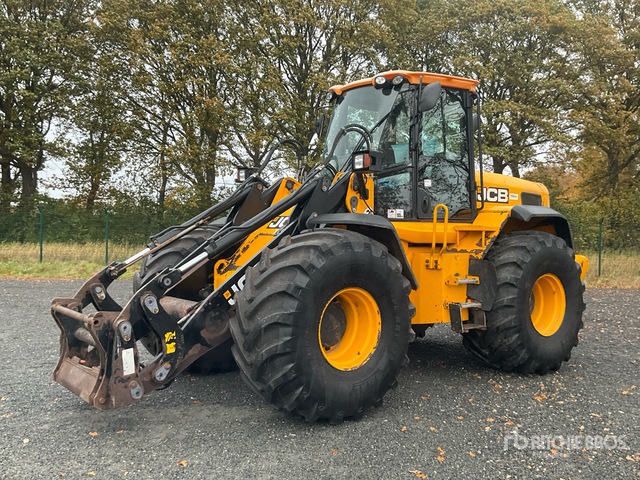 2011 JCB 426 AGRI High Lift Wheel Loader | Ritchie Bros. Auctioneers