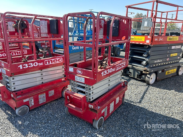 2018 MEC 1330 Electric Scissor Lift | Ritchie Bros. Auctioneers