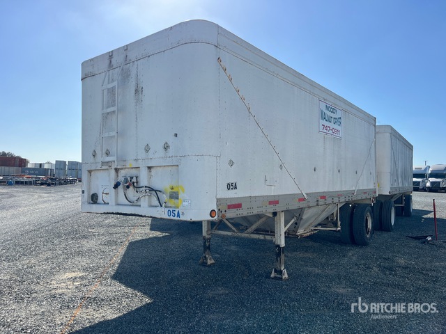 1980 Fruehauf S/A Lead Hopper Bottom Grain Trailer | Ritchie Bros ...
