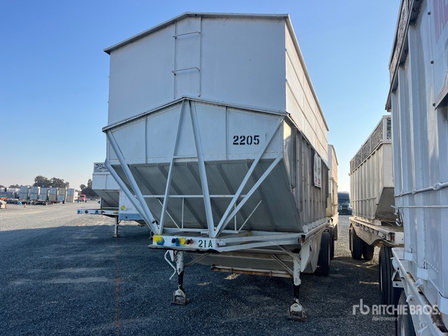 Spcns S/A Lead Hopper Bottom Grain Trailer | Ritchie Bros. Auctioneers