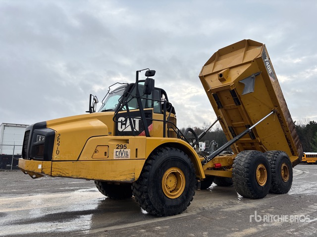 2014 Cat 740B Articulated Dump Truck | Ritchie Bros. Auctioneers