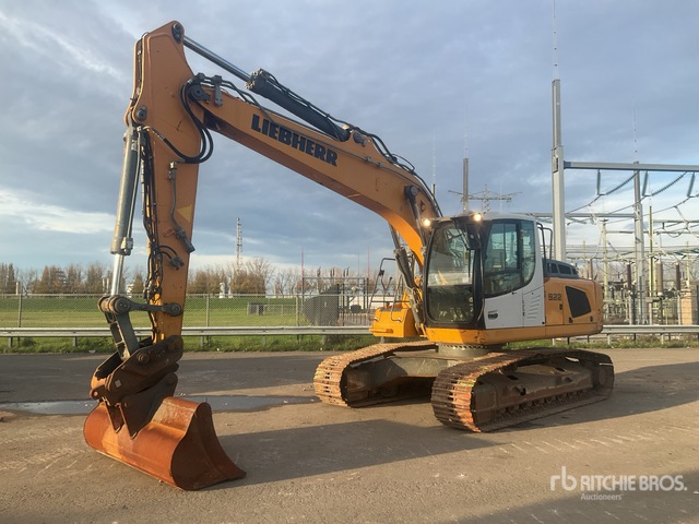 2016 Liebherr R922 LC Tracked Excavator | Ritchie Bros. Auctioneers