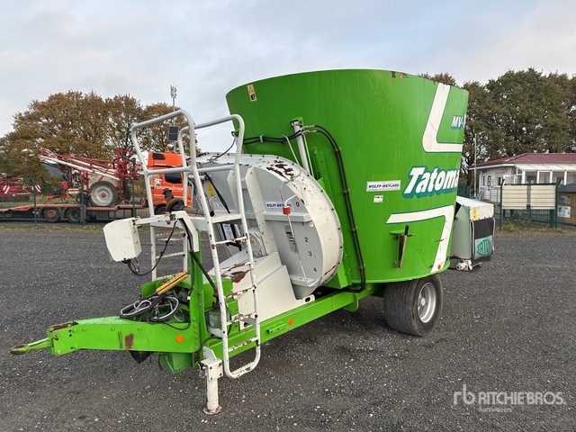 2011 tatoma MV14 Feed Mixer | Ritchie Bros. Auctioneers