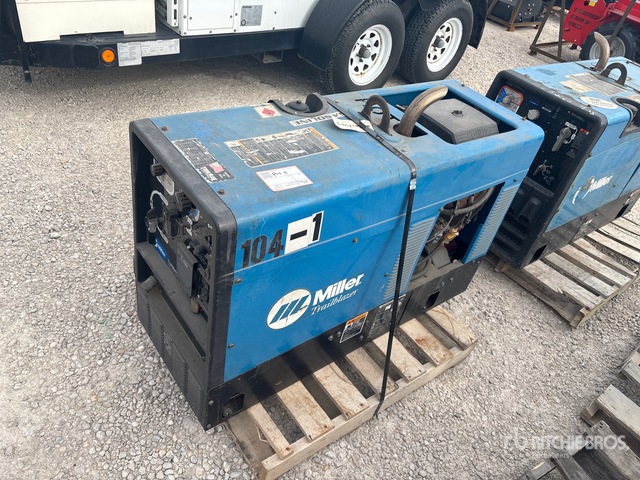2004 Miller Trailblazer 301G 300 A Skid-Mounted Multi-Process 3-in-1 ...