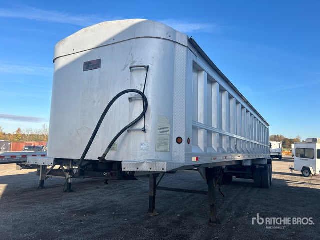 1998 Travis 39 ft T/A End Dump Trailer | Ritchie Bros. Auctioneers