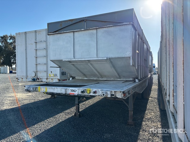 1944 Fruehauf S/A Lead Hopper Bottom Grain Trailer | Ritchie Bros ...