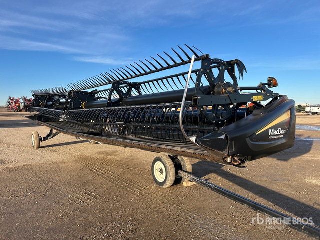 2016 MacDon FD75-S 35 ft Flex Draper Combine Header | Ritchie Bros ...