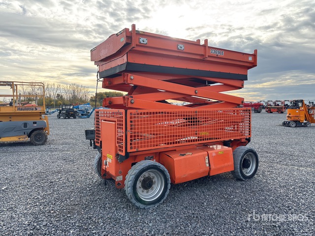 2015 JLG 3369LE Electric Scissor Lift | Ritchie Bros. Auctioneers
