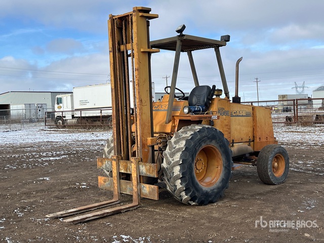 Case 586E 4x2 Rough Terrain Forklift | Ritchie Bros. Auctioneers